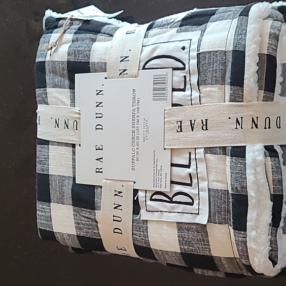 Rae Dunn | Bedding | Rae Dunn Buffalo Check Serpa Throw | Poshmark